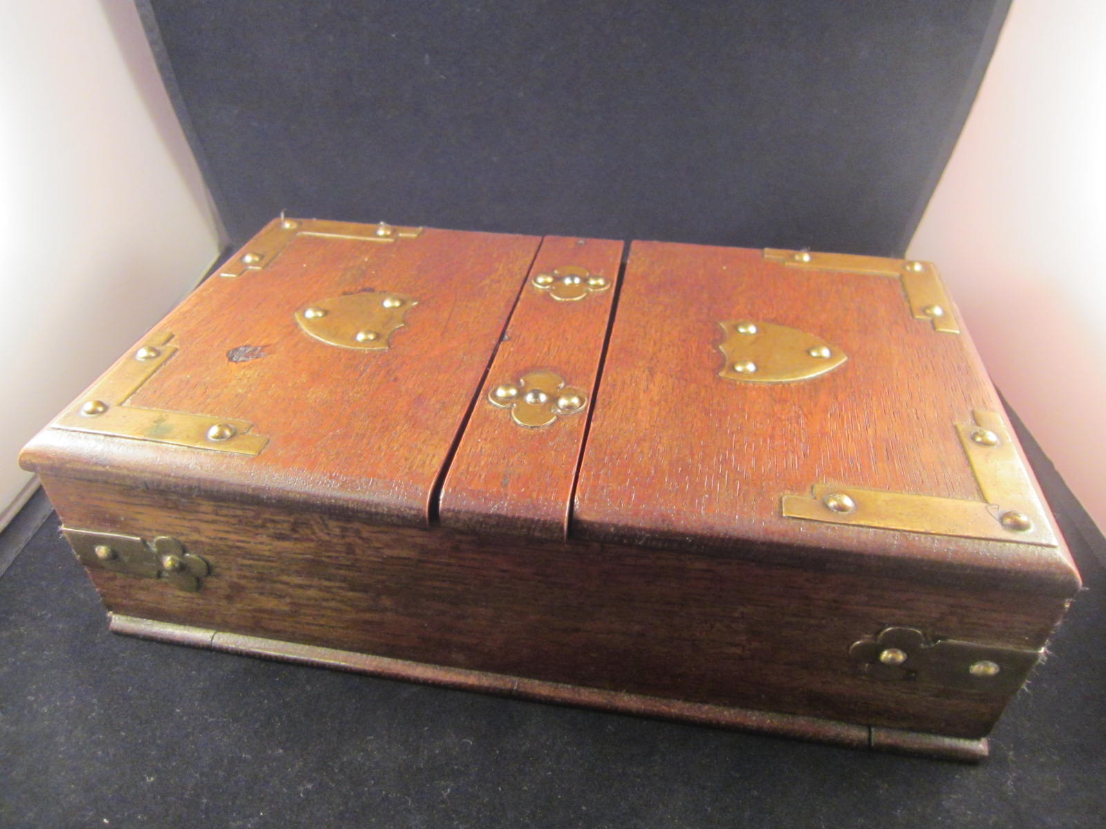 Waterside Antiques | stock sample
